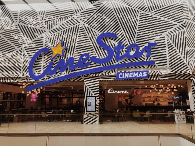 Cinema Bar, a vintage place with combination of film scene and modernity