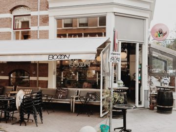 Caffe Booon, the place for a relaxed conversation with good coffee
