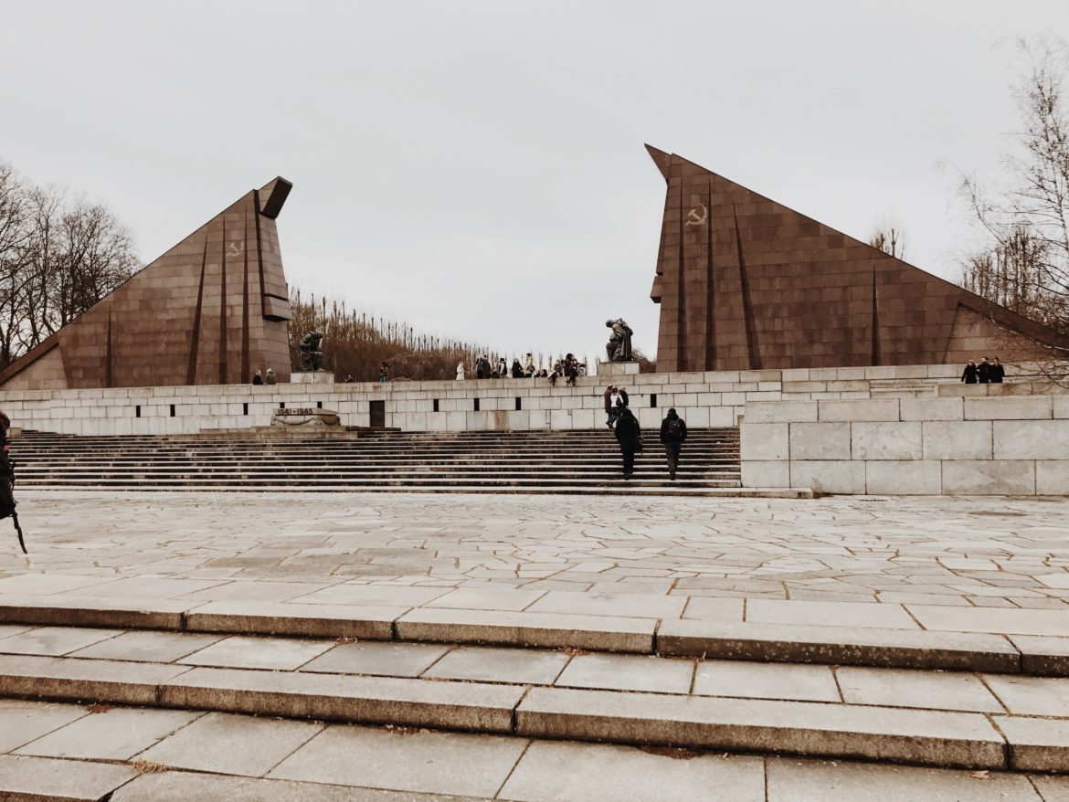Soviet War Memorial, a stunning place to the fallen USSR soldiers