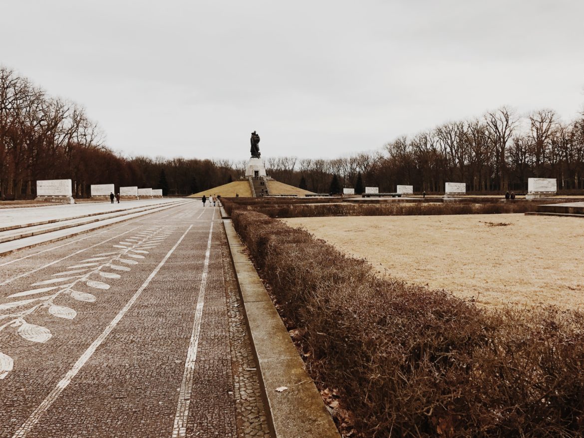 Soviet War Memorial, a stunning place to the fallen USSR soldiers