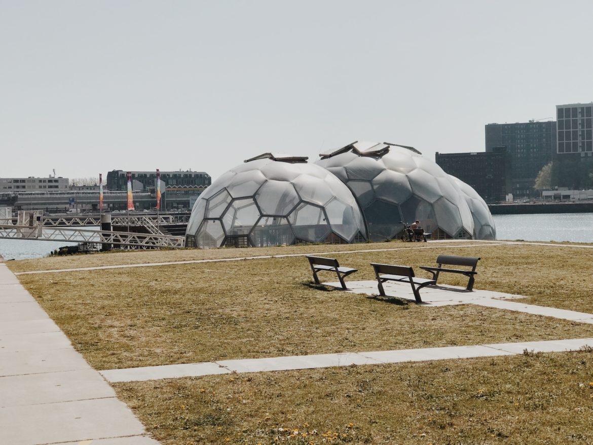 Floating Pavilion, an experiment in sustainable architecture