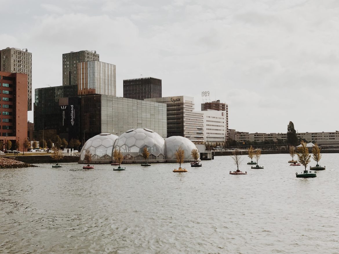 Floating Pavilion, an experiment in sustainable architecture