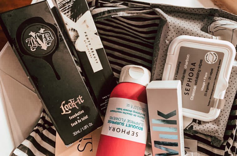 25+ Christmas Gifts for College students - Holiday Gift Ideas